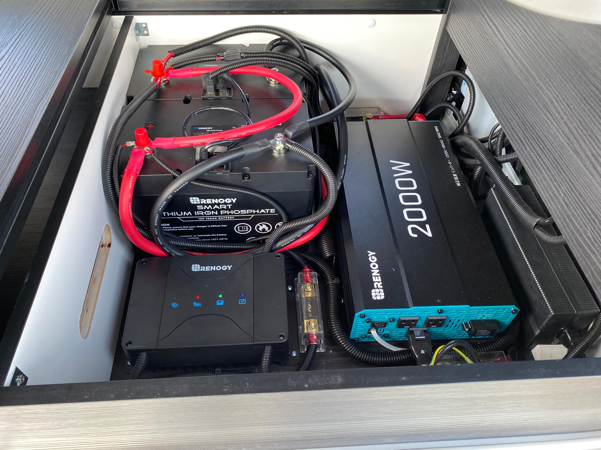 【超豪華】新アトレー軽キャンピングカー「ART-LA200」は電子レンジやエアコンも動く電装強化車！（キャンピングカーライフ） - エキスパート - Yahoo!ニュース