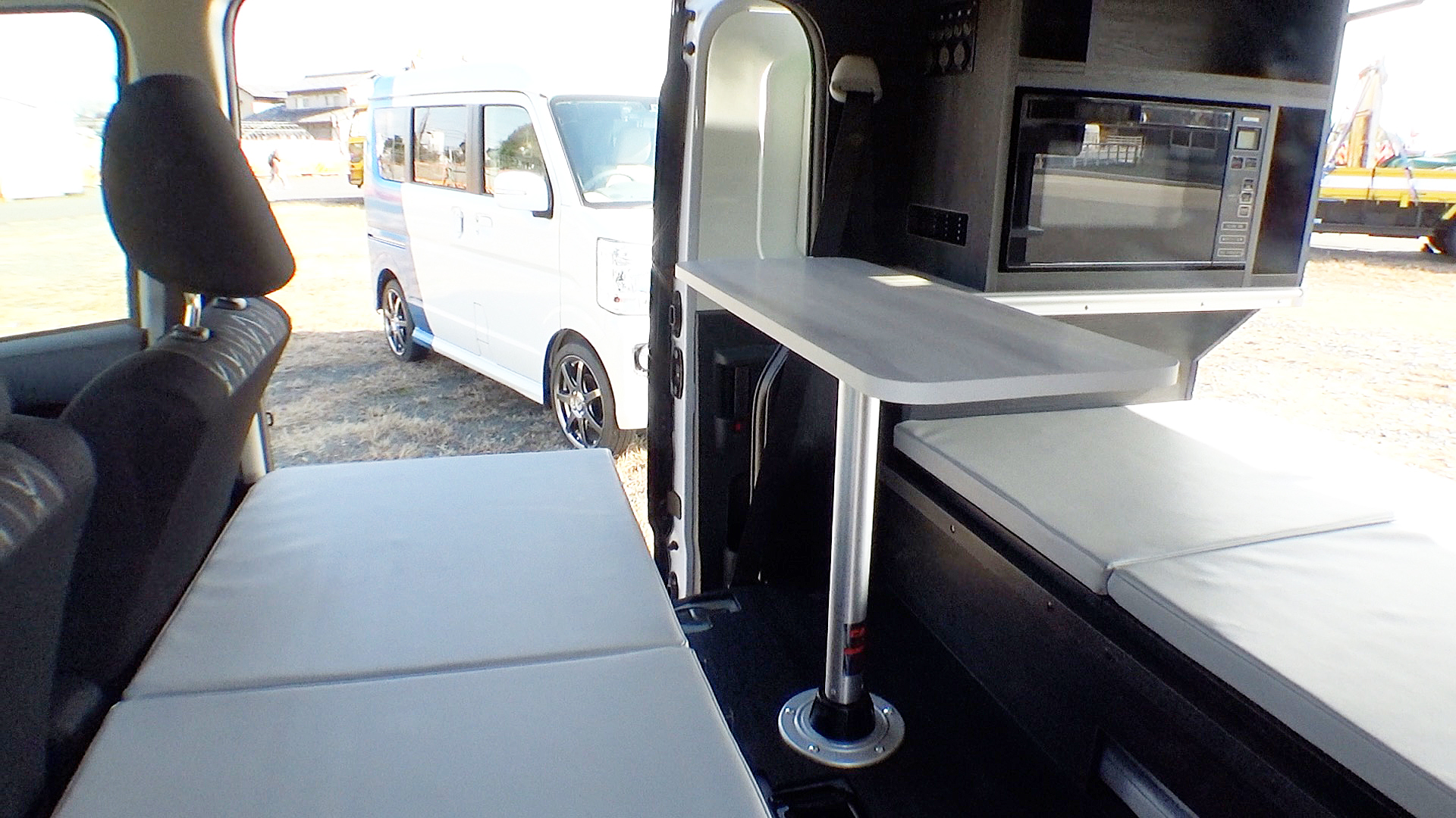 【超豪華】新アトレー軽キャンピングカー「ART-LA200」は電子レンジやエアコンも動く電装強化車！（キャンピングカーライフ） - エキスパート - Yahoo!ニュース