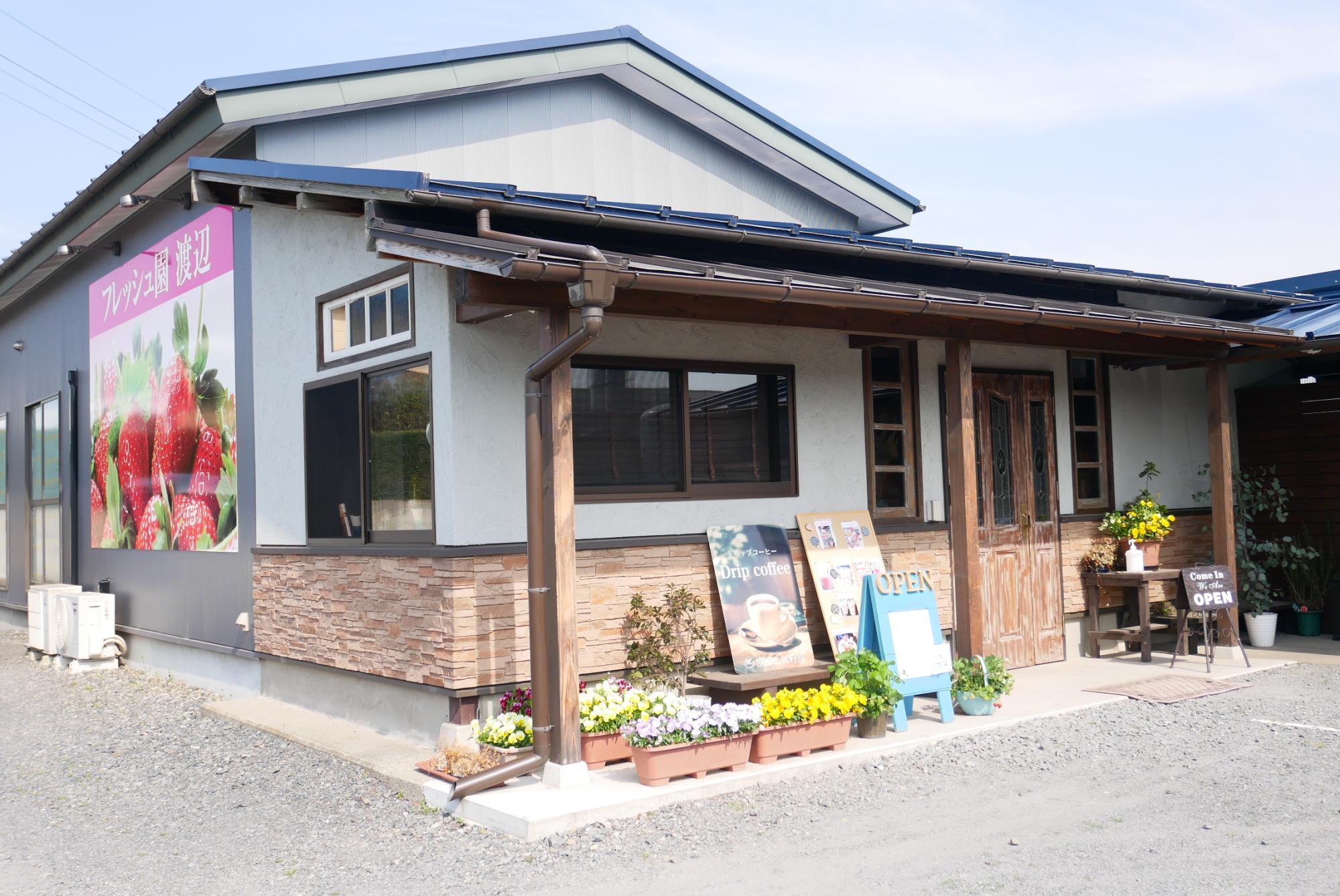 【鹿沼市】いちご天国「イチゴノトリコ」農園直営カフェのパフェは、まるでいちごのラビリンス！（フルリーナYoc） - エキスパート - Yahoo!ニュース