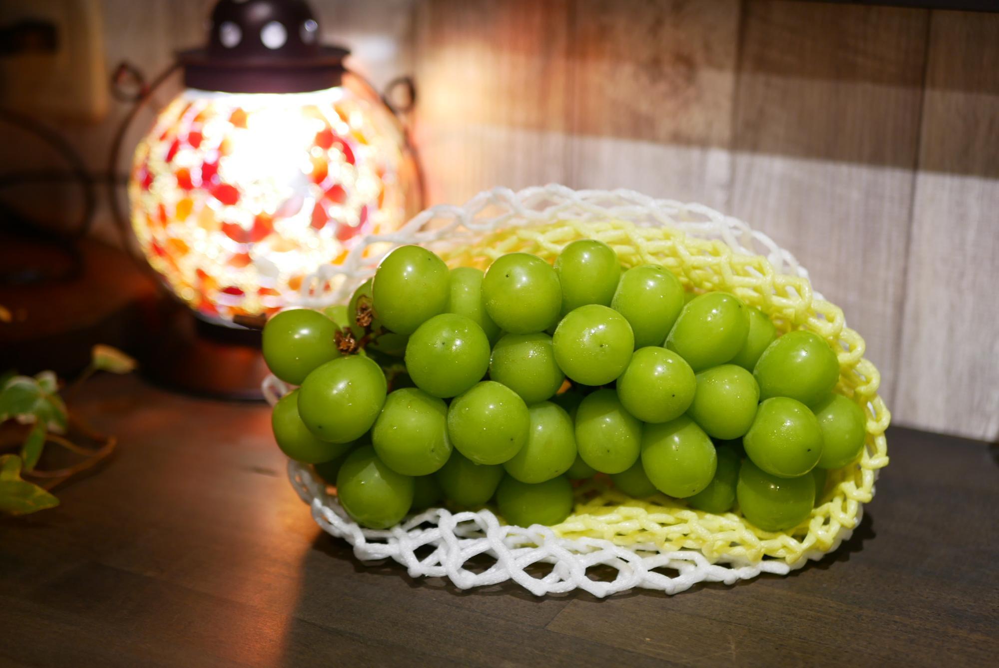 【鹿沼市】髙さ30cm！シャインマスカットパフェ＆くまシャイン☆ソフト「イチゴノトリコ」秋フェア②！（フルリーナYoc） - エキスパート - Yahoo!ニュース