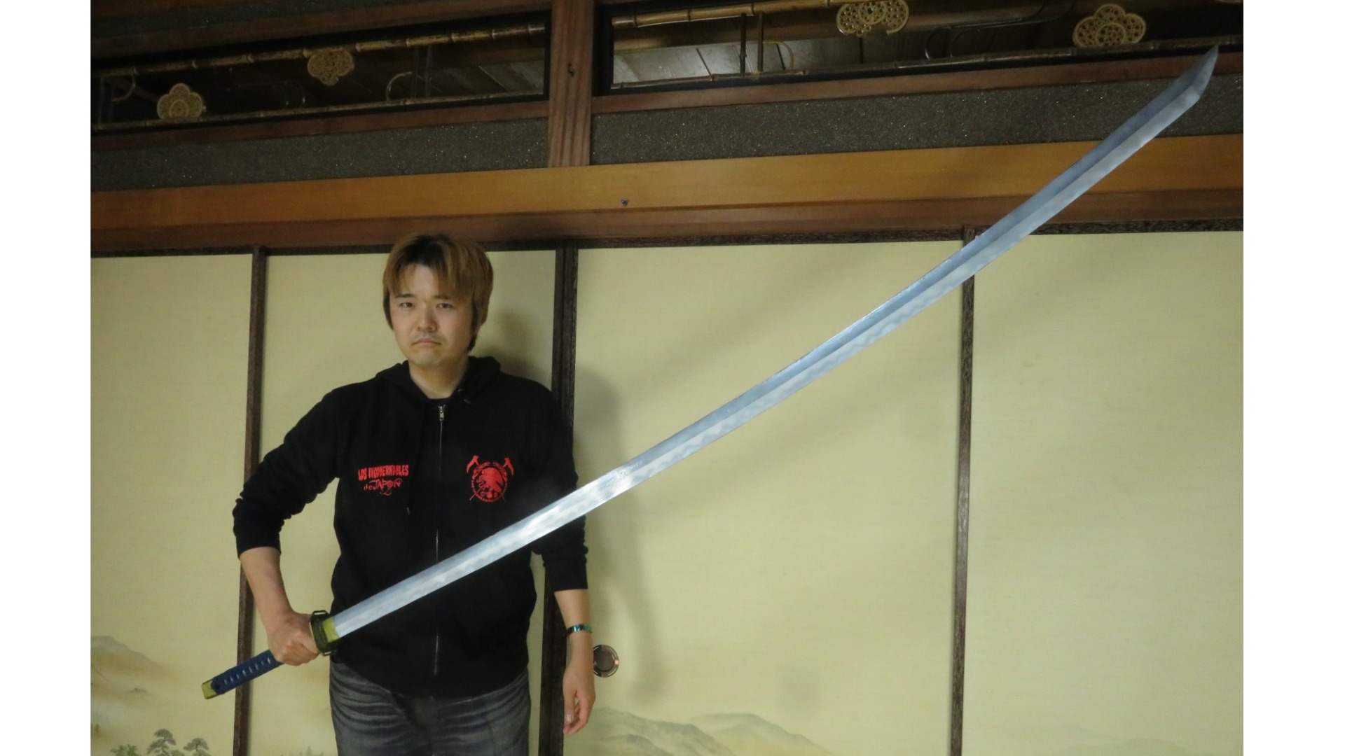 FFVIIのセフィロスの刀の作り方 型紙付きで誰でも簡単に同じ物が FFVIIのセフィロスの刀の作り方 型紙付きで誰でも簡単に同じ物が