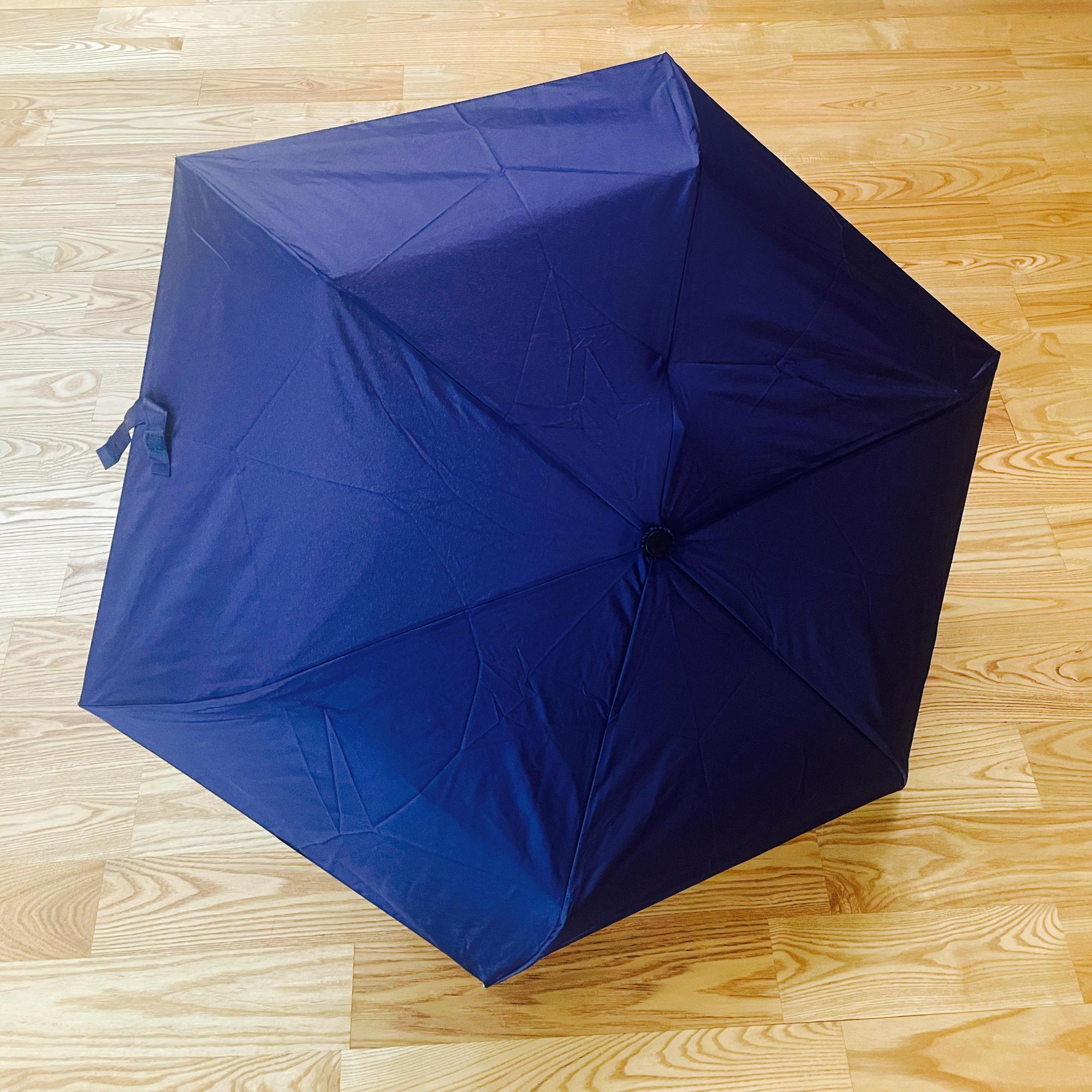 ナイスアイディア！持ち手に”便利な機能”が付いた【ダイソー】折りたたみ傘（100style） - エキスパート - Yahoo!ニュース