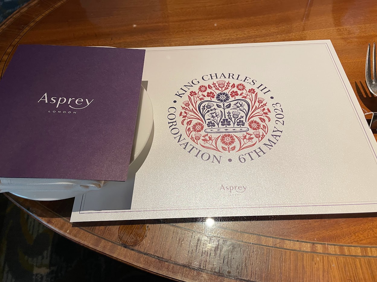 期間限定「Asprey」コラボアフタヌーンティーで祝、英国国王戴冠式「ザ・リッツ・カールトン大阪」（磯貝由起） - エキスパート - Yahoo!ニュース