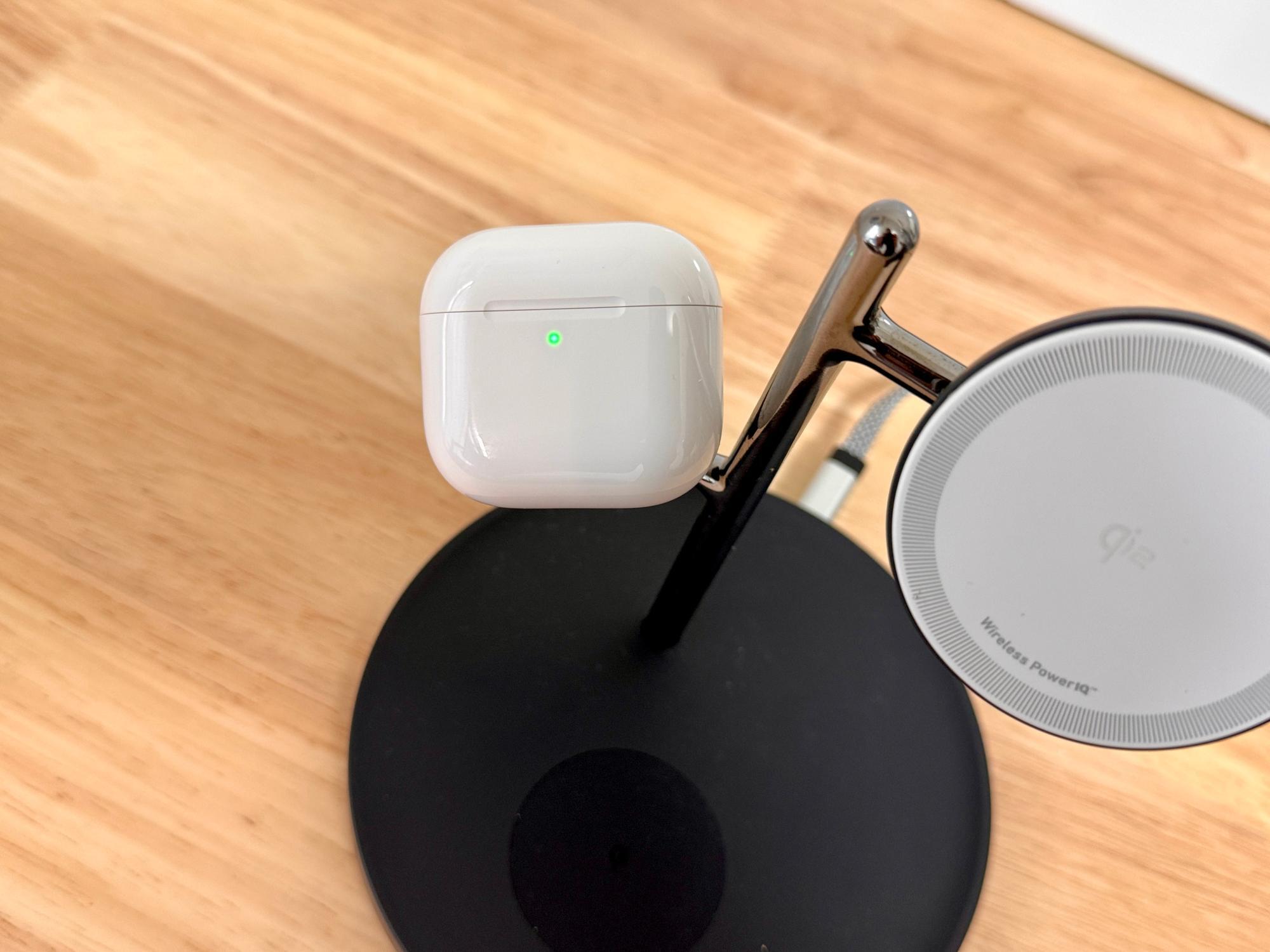 AirPods対決】AirPods 4とAirPods Pro2を比較!どっちを選ぶ AirPods対決】AirPods 4とAirPods Pro2を比較!どっちを選ぶ
