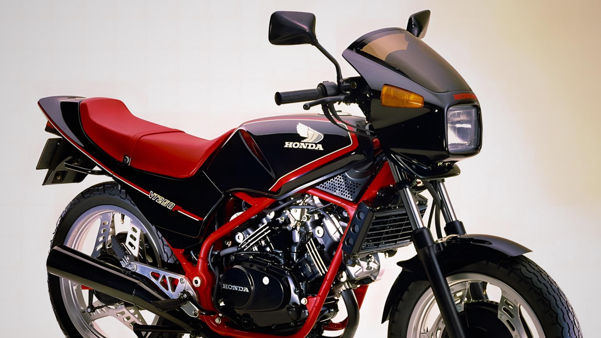 【オートバイのあれこれ】ホンダの気概と技術力。2ストに立ち向かった4ストVツイン！（Rotti.） - エキスパート - Yahoo!ニュース