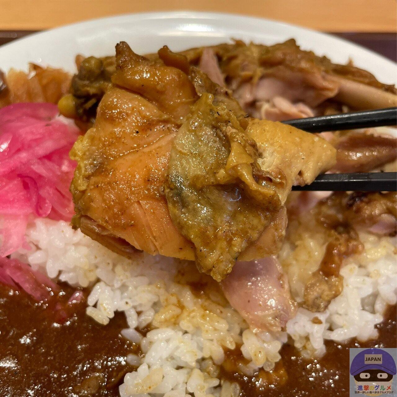 すき家で「大盛りチキンカレー」を注文してみた(進撃のグルメ) エキスパート Yahoo ニュース