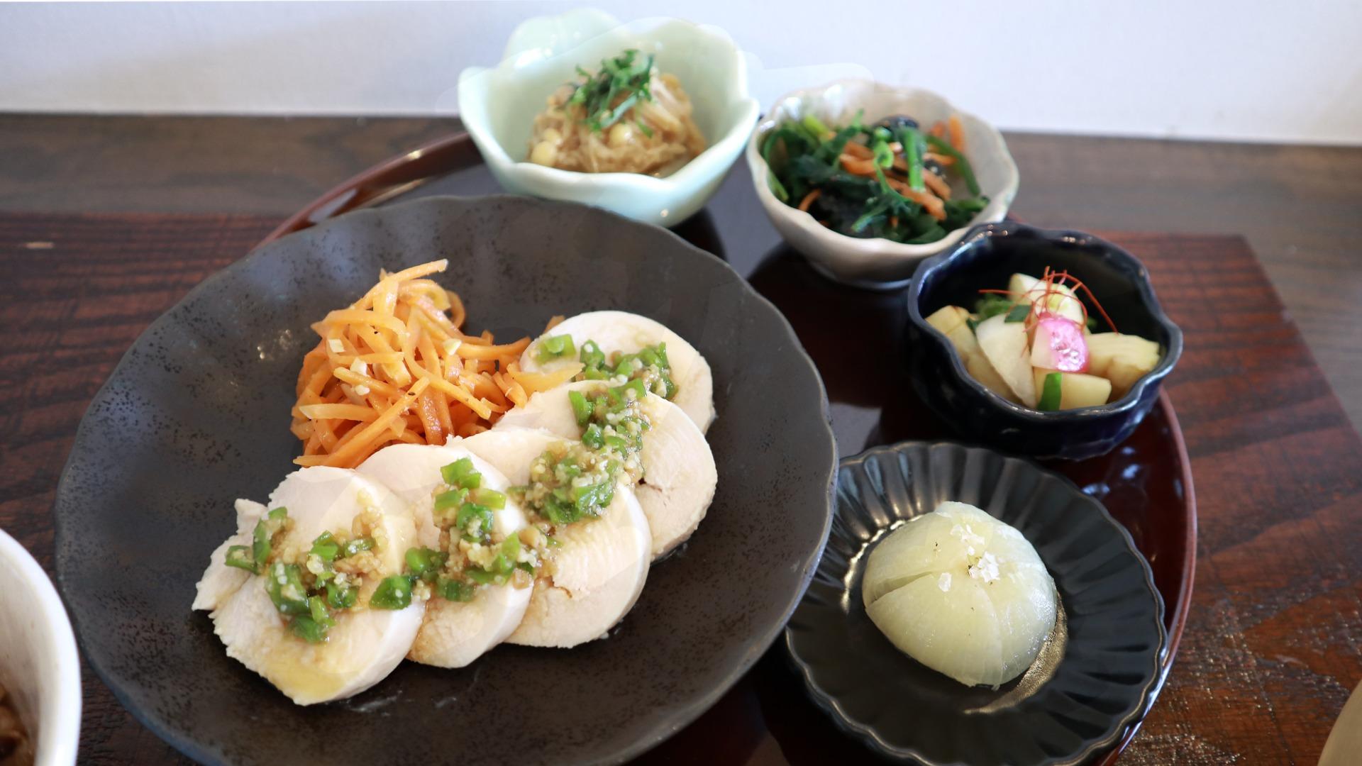 【流山市】落ち着いた古民家のようなカフェでいただく旬な食材を用いた身体いたわるランチ(とらぼう) エキスパート Yahooニュース