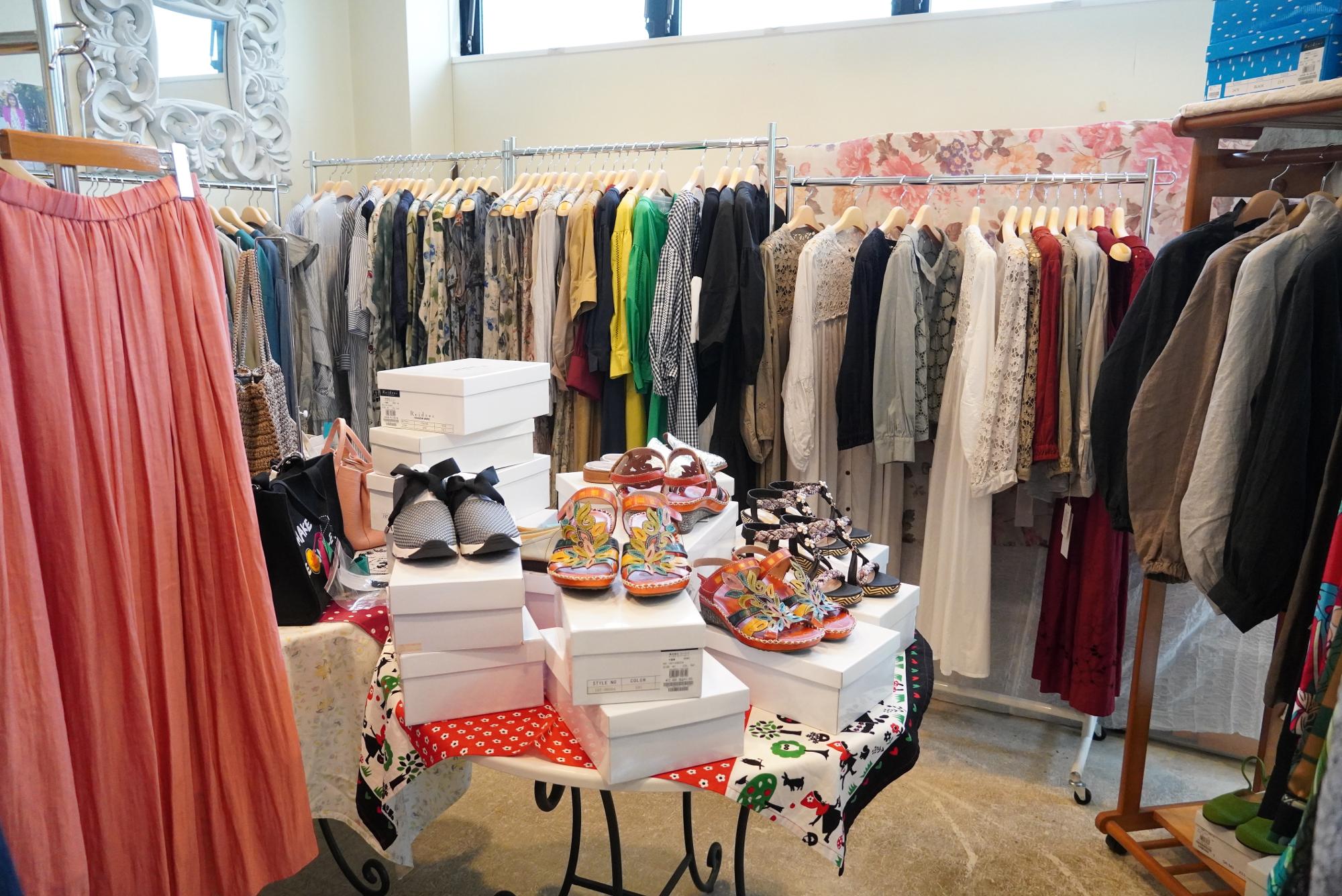 【赤穂市】セレクトショップ「AGASA」って知ってる？ステキな洋服や雑貨ならおまかせ！（歌見） - エキスパート - Yahoo!ニュース