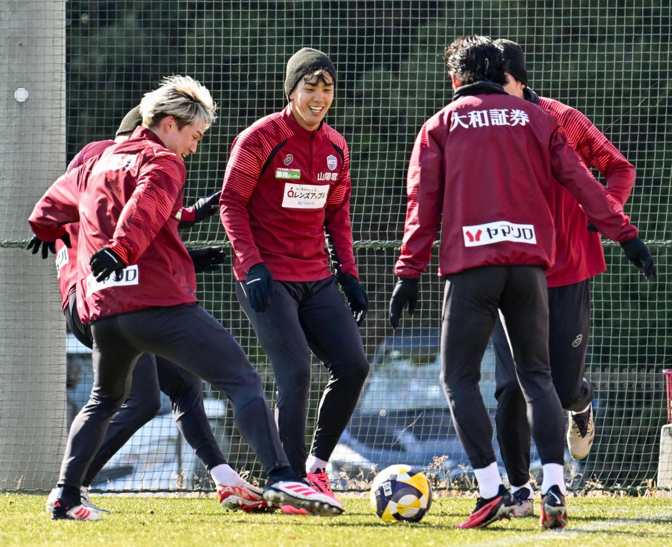 昨季2冠のJ1神戸が始動 「タイトル取れるように」（共同通信） - Yahoo!ニュース