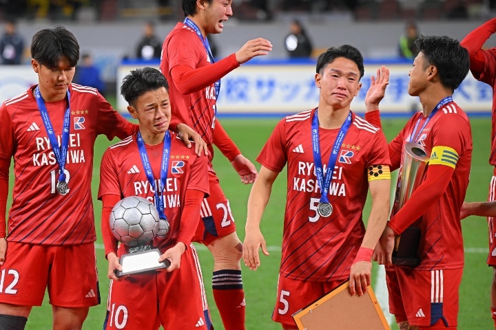 一番グッと来た」死闘となった高校サッカー決勝、PK決着直後の 一番グッと来た」死闘となった高校サッカー決勝、PK決着直後の