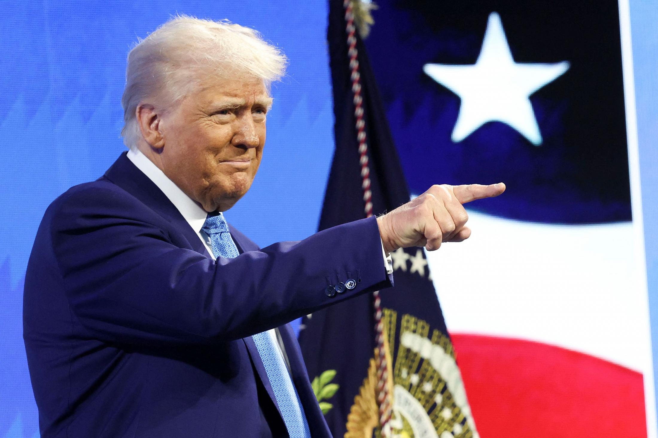 大統領令70本、米国第一先鋭化 政策激変、トランプ氏就任1カ月（共同通信） - Yahoo!ニュース