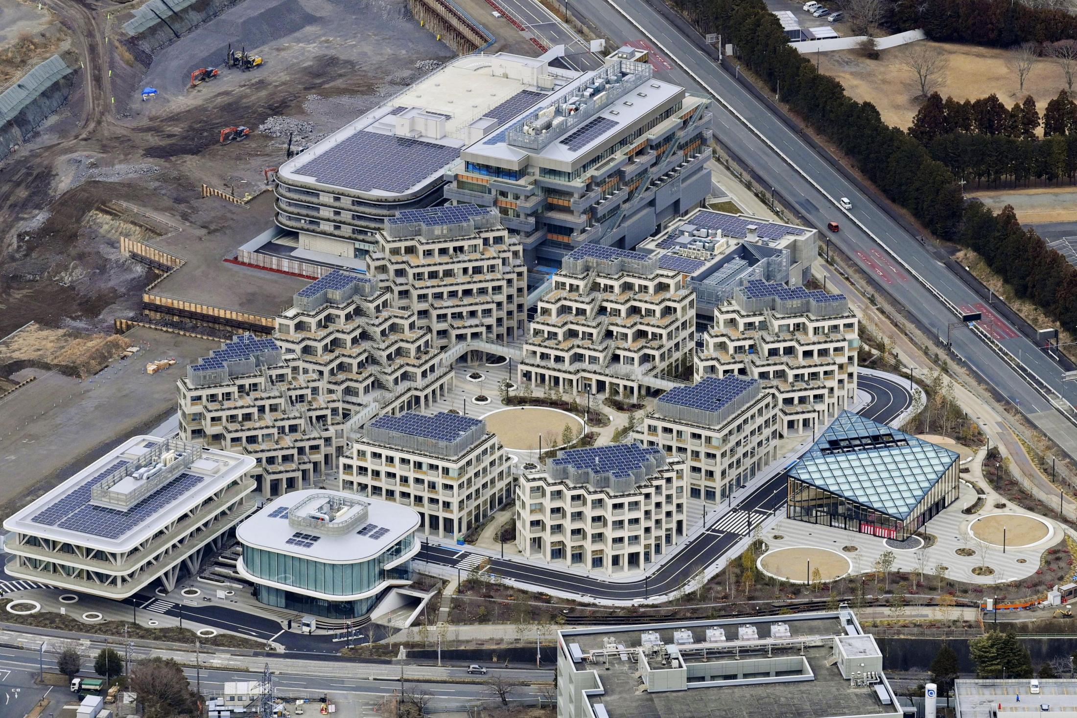 トヨタ、ウーブン・シティ公開 巨大な地下道で自動運転実証（共同通信） - Yahoo!ニュース