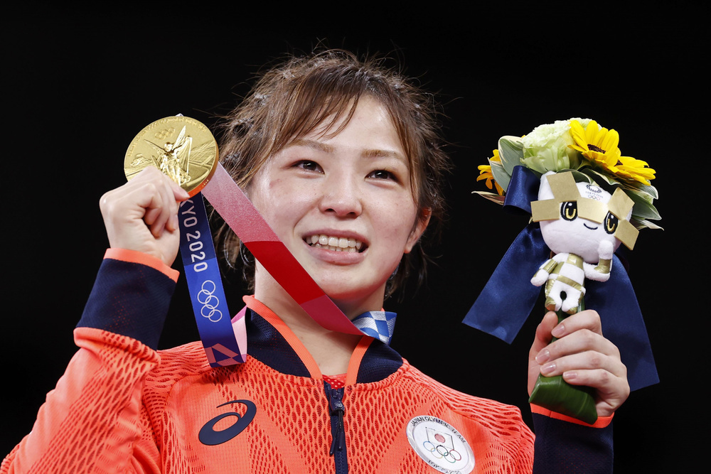 レスリング恒村友香子が男児出産 東京五輪62キロ級金メダル（共同通信） - Yahoo!ニュース