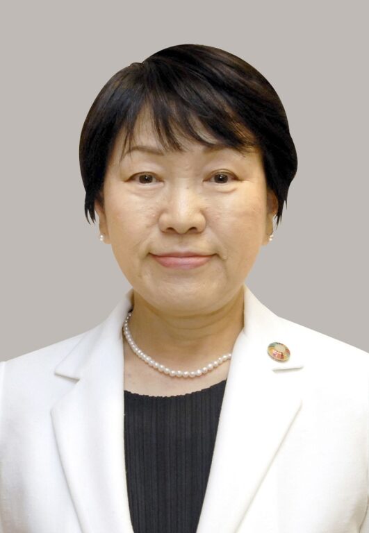 阿部文科相個人献金もずさん記載 住所欄、自宅でなく議員会館（共同通信） - Yahoo!ニュース