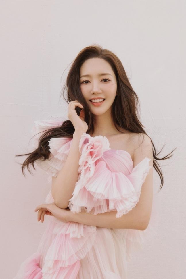 パク・ミニョン主演「コンフィデンスマンKR」初のAmazonオリジナル韓国ドラマとして制作（Kstyle） - Yahoo!ニュース