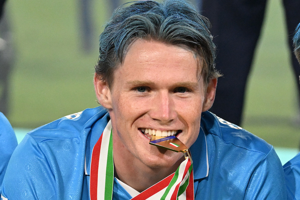 躍動感あふれる一発！ナポリMFマクトミネイのゴールが衝撃的…！2年ぶりの優勝に導いたセリエA MVPの離れ業（フットボールチャンネル） - Yahoo!ニュース