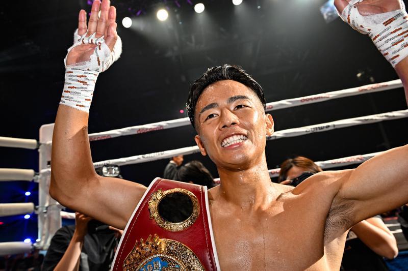 あり得ない！3度ダウンの衝撃127秒TKO…なぜWBO王者の武居由樹はあえて那須川天心の名前を出さず「もう1本ベルトが欲しい」と発言したのか…WBA休養王者の堤は対戦を熱望（RONSPO ...