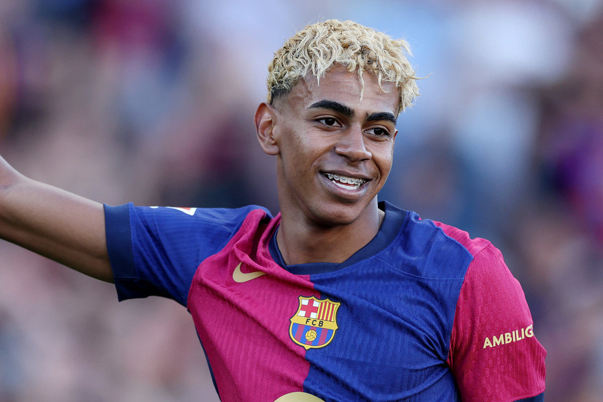 全てのプレーが完璧！バルセロナFWヤマルのゴールは止められない？リーガ最優秀U23選手に輝いた「理由」をクラブ公式が公開（フットボールチャンネル） - Yahoo!ニュース