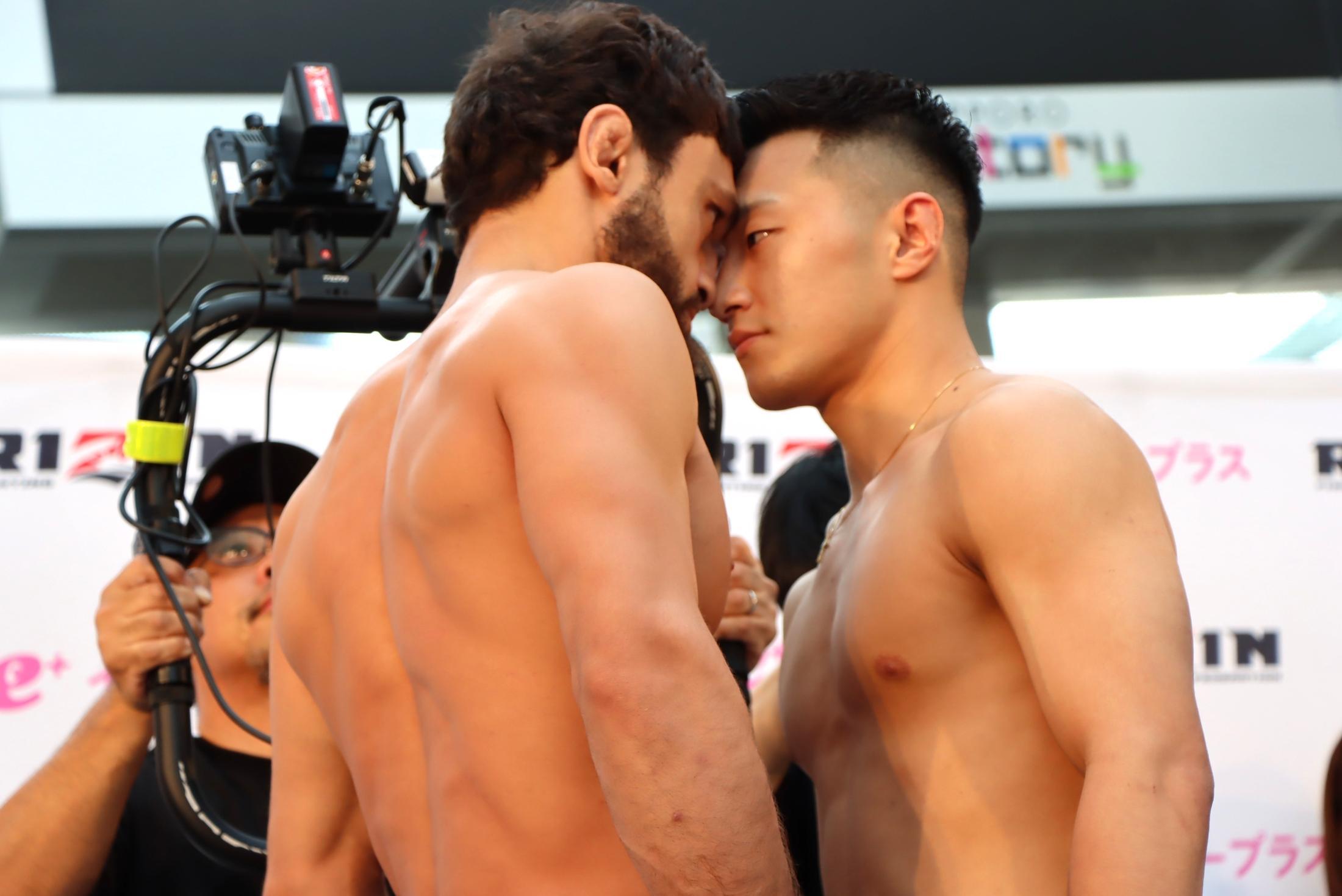 【RIZIN】ケラモフと木村柊也が“超接近”フェイスオフでバチバチにらみ合い、計量パス両者の体格差に驚きの声も（ゴング格闘技） - Yahoo!ニュース