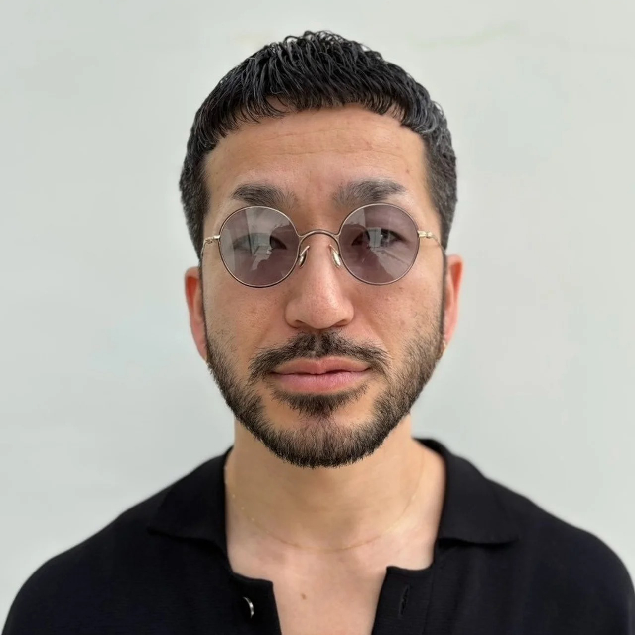 【40代メンズヘア】眼鏡に似合うベリーショートの正解は？（UOMO） - Yahoo!ニュース