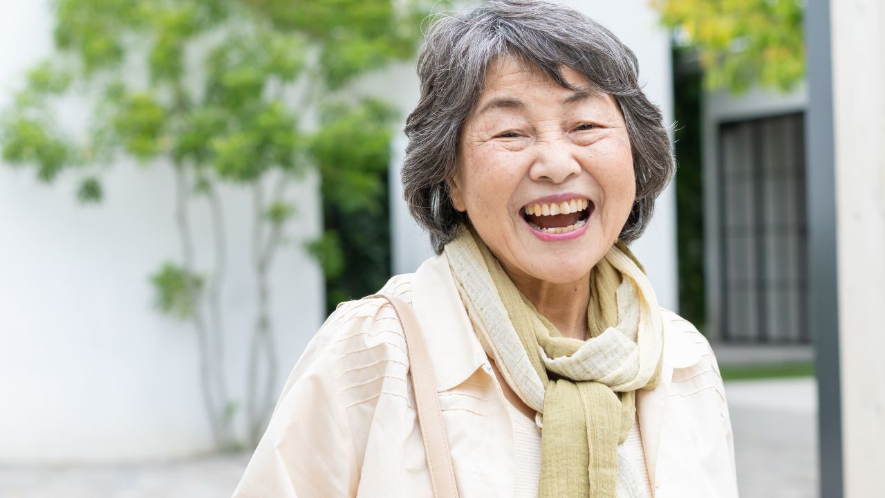 今、すごく幸せです…口癖は「贅沢するなよ」の“ドケチ”夫に辟易、「人生最大の決断」をした65歳妻。月収13万円・築36年の古びたアパートで満開の笑顔を見せるワケ（THE GOLD ONLINE ...