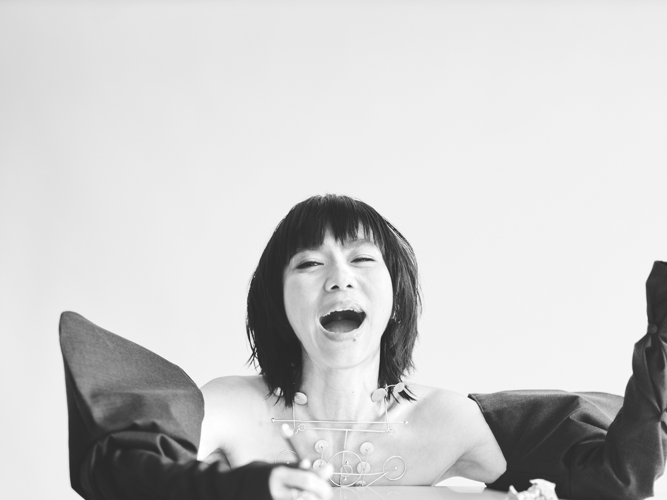 UAの新曲「Happy」本日リリース、30周年アニバーサリーを彩る笑顔の新ビジュアル公開（Bezzy） - Yahoo!ニュース