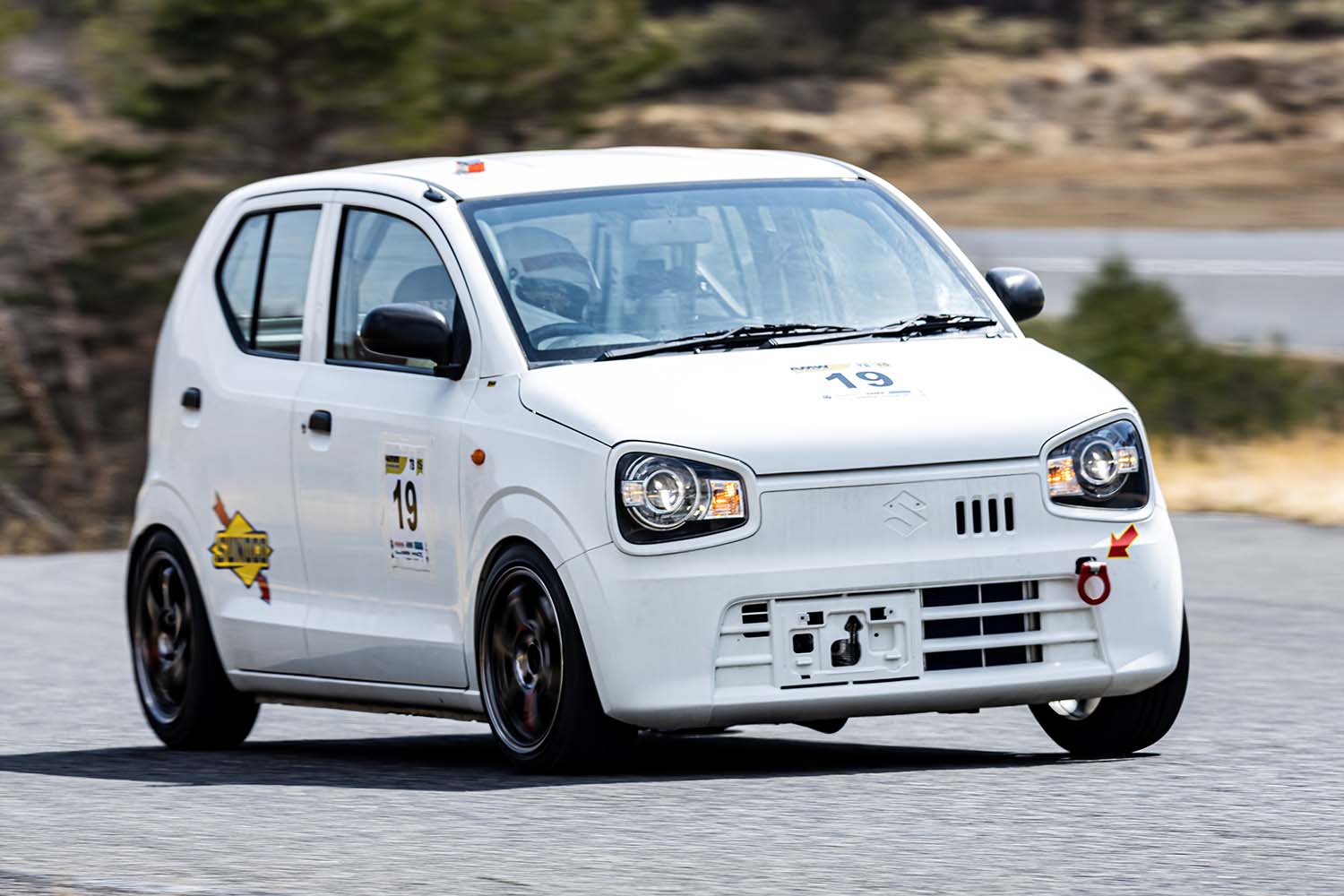 NAエンジンのスズキHA36型「アルトバン」をターボのワークス仕様に！ 東北660ターボGPでいきなりの大金星をあげる（Auto Messe Web） - Yahoo!ニュース