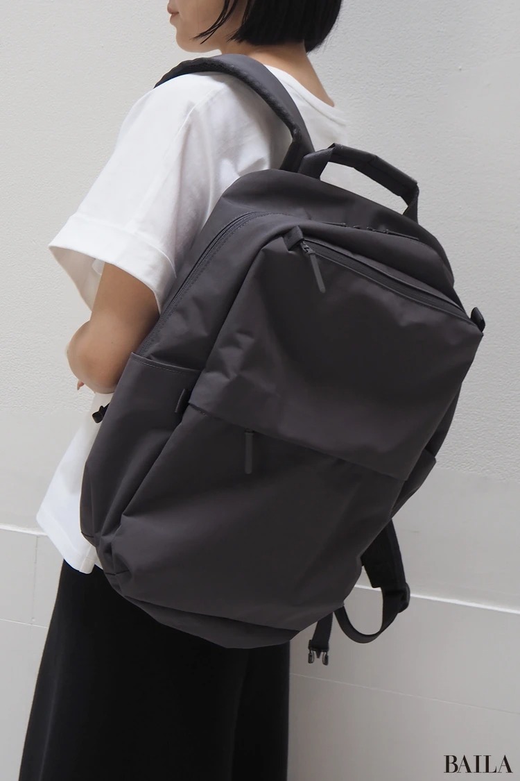 【ユニクロの撥水リュック】シンプルで高見え、雨＆衝撃からパソコンを守ってくれるバックパック（＠BAILA） - Yahoo!ニュース