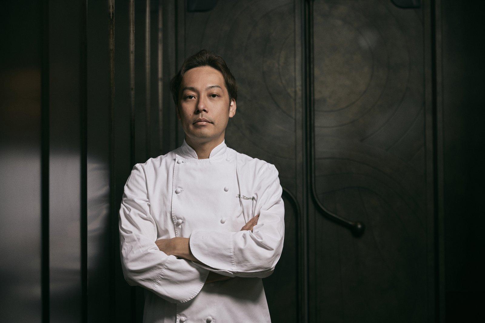 料理・器・空間が融合！ 「アポテオーズ」で味わう北村啓太シェフの美意識が導く新コース（Pen Online） - Yahoo!ニュース