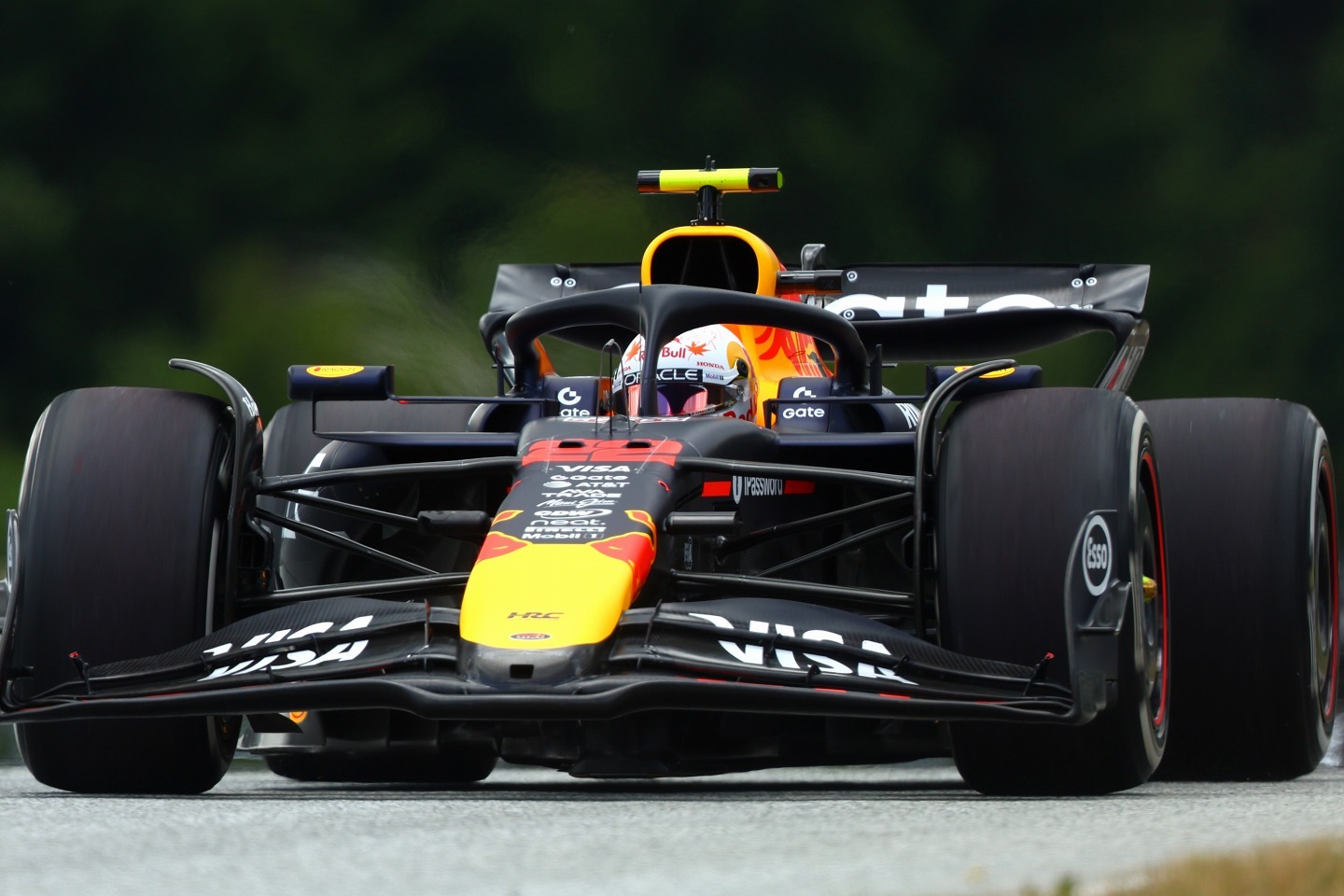 角田裕毅が7番手タイム！ 3番手VERと“0.394秒差” マクラーレン1－2、ストロールが4番手【F1オーストリアGP／FP2】（THE DIGEST） - Yahoo!ニュース