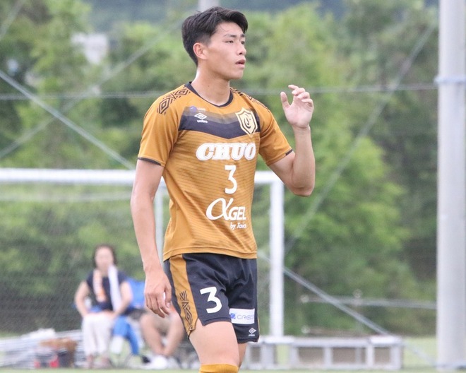 J1クラブが激しい争奪戦。中央大の常藤奏はいきなり“足が速いキャラ”に。恩師が太鼓判「SBなら世界を狙えるぞ」（SOCCER DIGEST Web） - Yahoo!ニュース