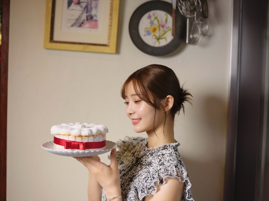 名店のパティシエが教える。モデル・松川星さんが学ぶ正しいフランス菓子 vol.12|「シャルロット」 （ufu.） - Yahoo!ニュース