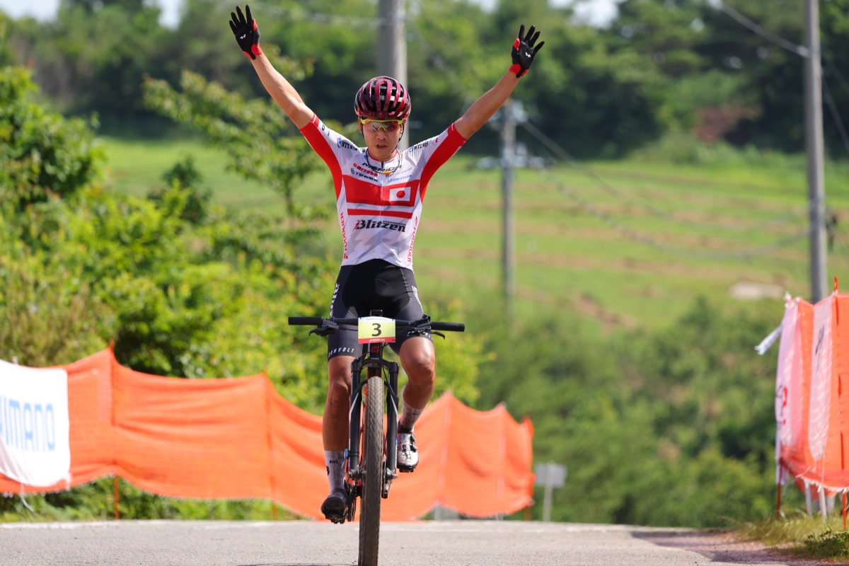 沢田時、復興の願い込められた新コースで圧巻の独走V！初代王者に輝く｜CJ福島檜山高原（FUNQ） - Yahoo!ニュース