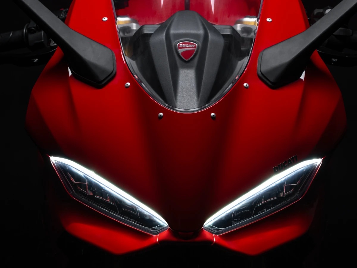 新型「ドゥカティ パニガーレ V2/V2S」が“35ps”を犠牲にしてまで“史上最軽量”にこだわる理由とは？（Webikeプラス） - Yahoo!ニュース