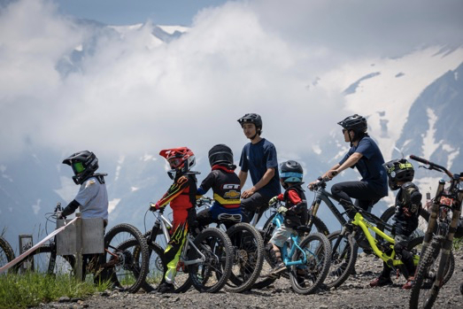 現役MTBプロライダーと走る「プレミアムクラス」開催 井本はじめと豪華ゲストコーチが直接指導（FUNQ） - Yahoo!ニュース