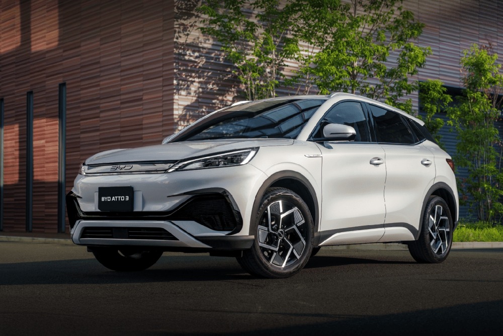 【50台限定】BYDアット3にクールな『ブラック・スタイル』発売（AUTOCAR JAPAN） - Yahoo!ニュース