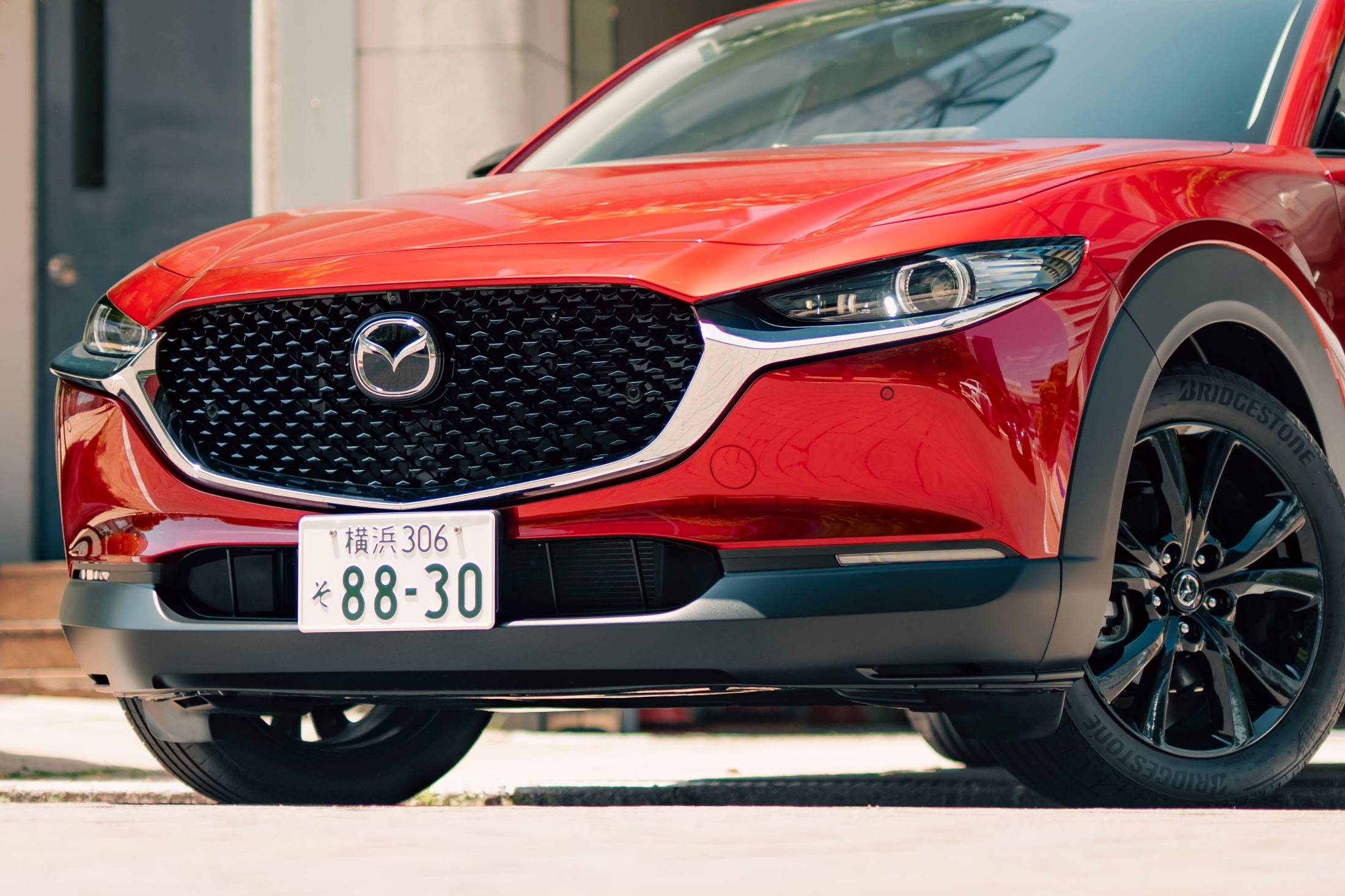 マツダCX-30は、“カッコいいクルマ”の流れを汲んだSUVだった!!! 新グレード「20S Black Selection」に迫る（GQ JAPAN） - Yahoo!ニュース