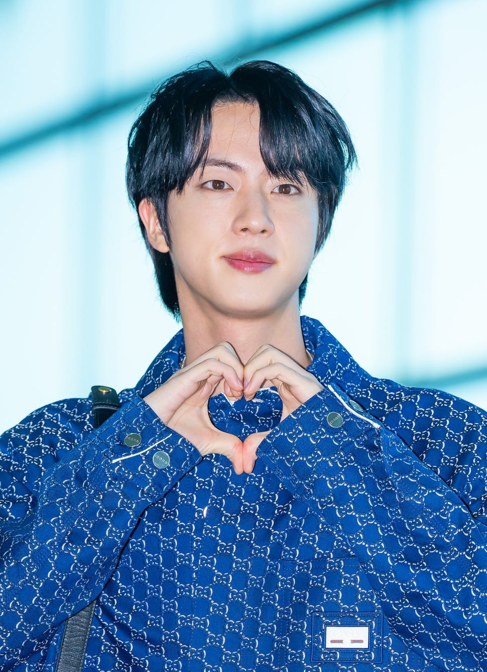 BTS ジンのコンサートにメンバーが駆けつけ！ 客席でノリノリで踊る姿も公開（25ans（ヴァンサンカン）） - Yahoo!ニュース