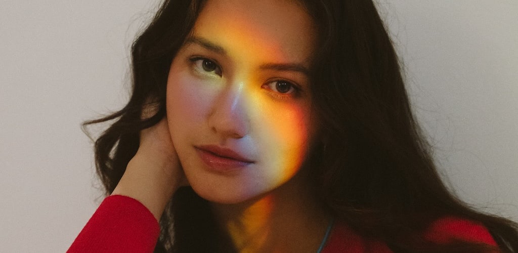 Hana Hope、新曲「サファイア」アートワークと新アーティスト写真公開（Rolling Stone Japan） - Yahoo!ニュース