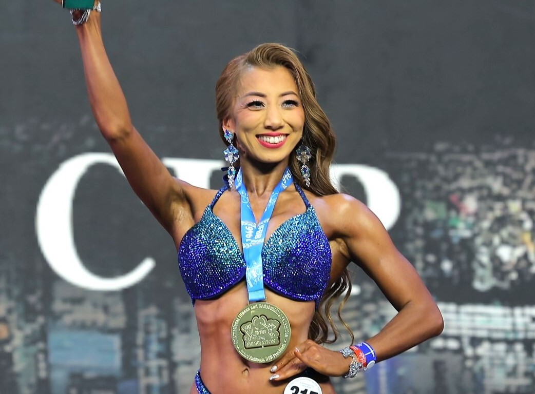 フィットネス女王・安井友梨、減量シーズンの山場に明かす「5つの挑戦」とは？（VITUP!） - Yahoo!ニュース