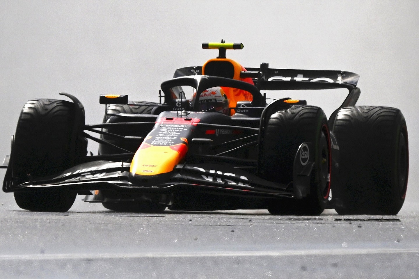 角田裕毅は15位と完走車で“最下位”...VERもまさかのスピンで5位。ノリス母国GP初優勝＆HULが239戦目で悲願の初表彰台！【F1イギリスGP】（THE DIGEST） - Yahoo!ニュース