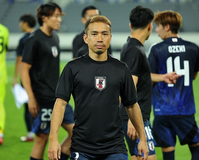 「ブラボォォォ」「きたー！！」長友佑都38歳、カタールW杯以来の日本代表ピッチ帰還でSNS熱狂！ポジションは？【E-1】（SOCCER DIGEST Web） - Yahoo!ニュース