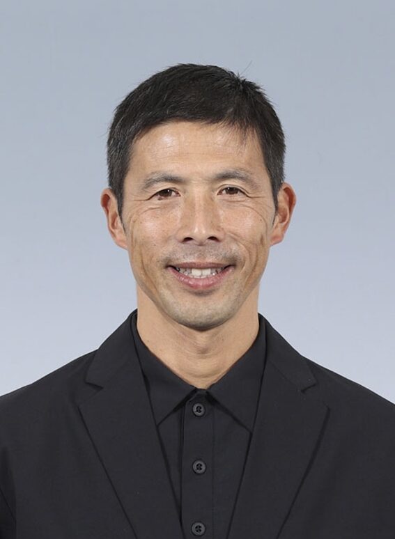 J1横浜FC、四方田監督を解任 後任は三浦コーチが昇格（共同通信） - Yahoo!ニュース