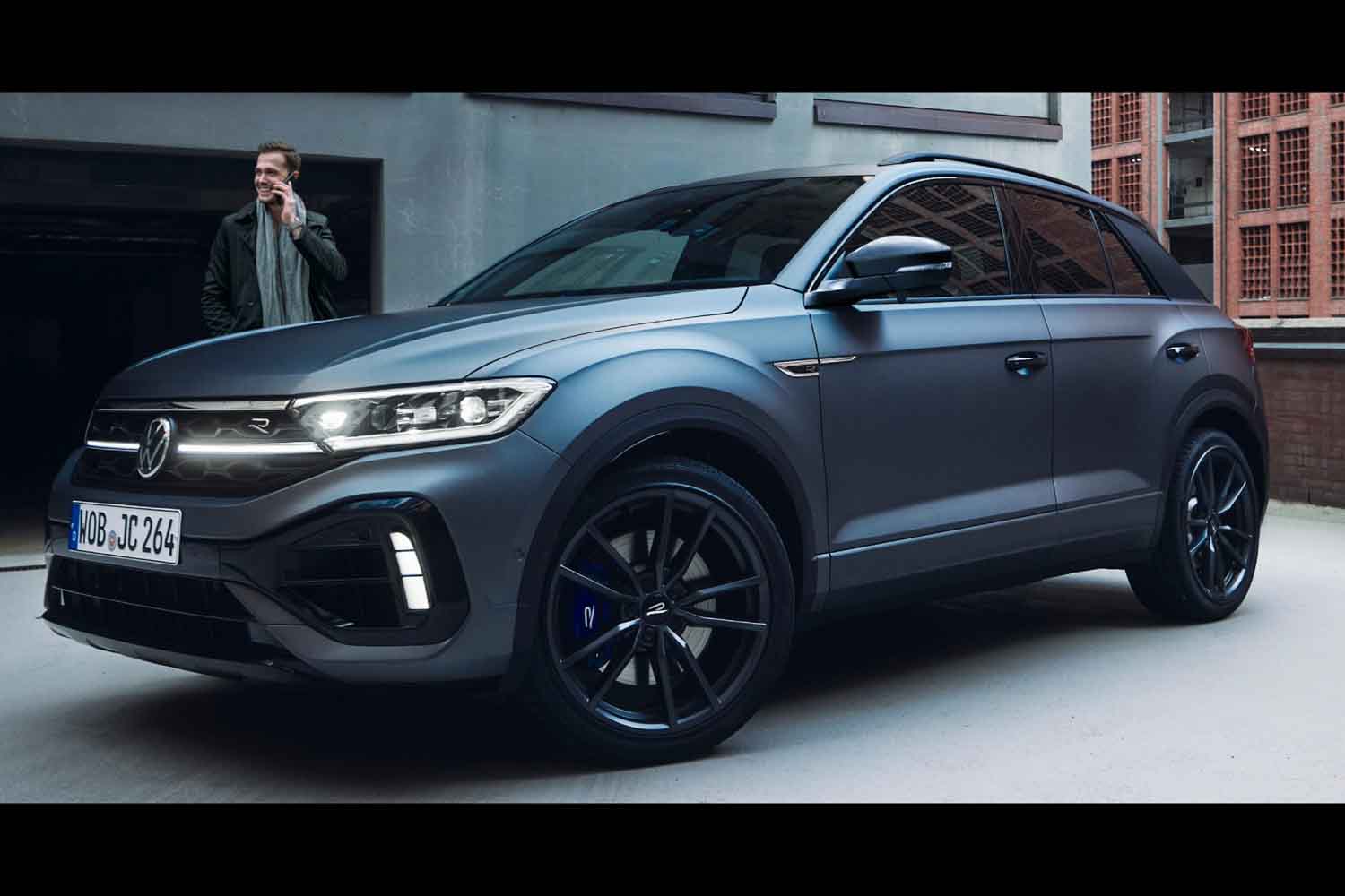 VW T-Roc Rにブラックを随所に採用して高質感漂う特別仕様車登場！（Auto Messe Web） - Yahoo!ニュース