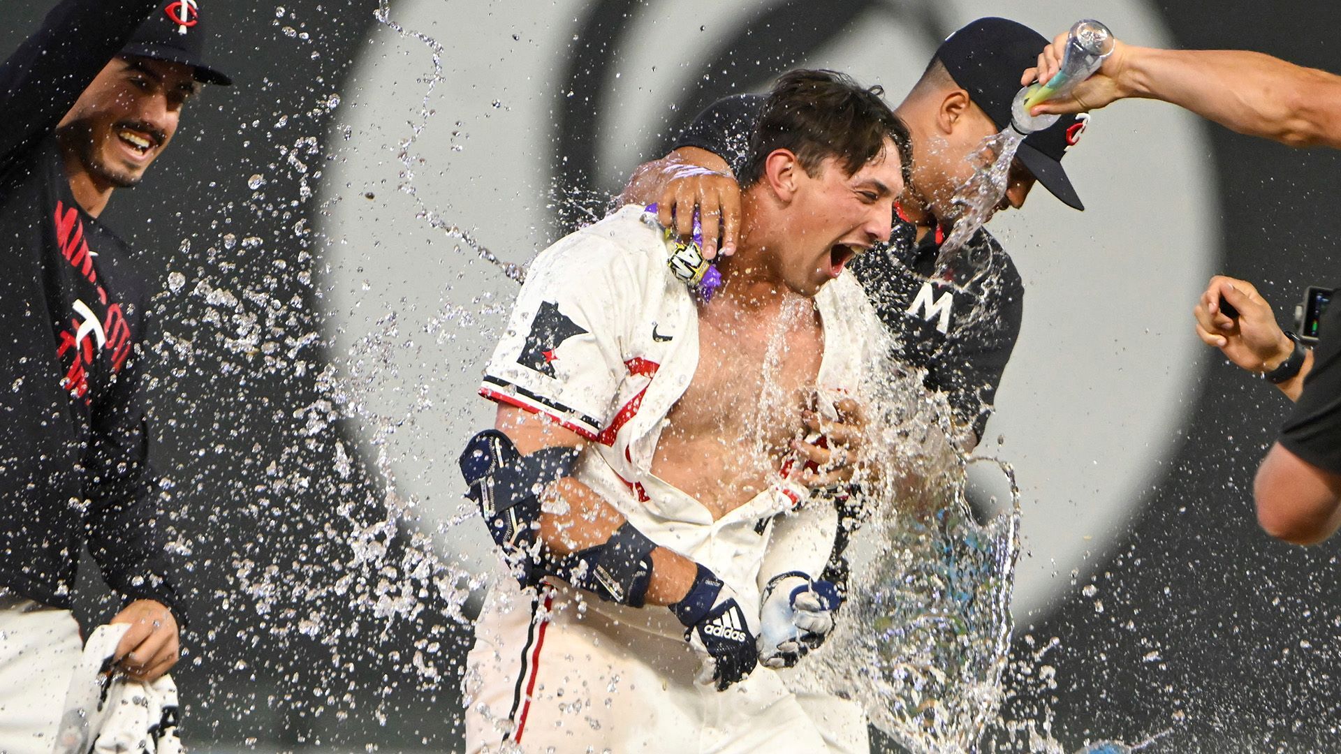 【MLB】 ツインズがレッドソックスに逆転サヨナラ勝利 吉田正尚は1安打 90分間の雨天中断挟む（MLB公式日本語サイト） - Yahoo!ニュース