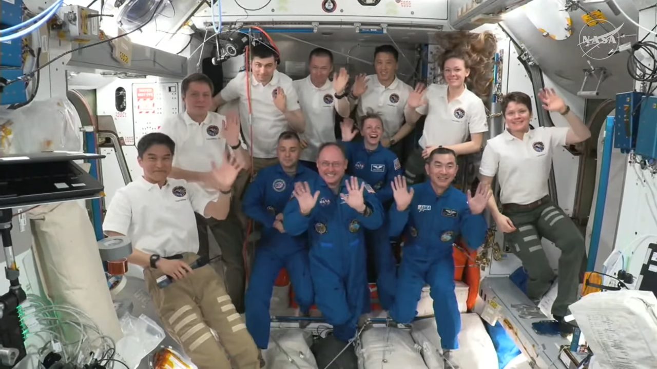 NASA「Crew-11」ミッションの4名がISSに到着 JAXAの油井宇宙飛行士が大西宇宙飛行士とISSで再会（sorae 宇宙へのポータルサイト） - Yahoo!ニュース