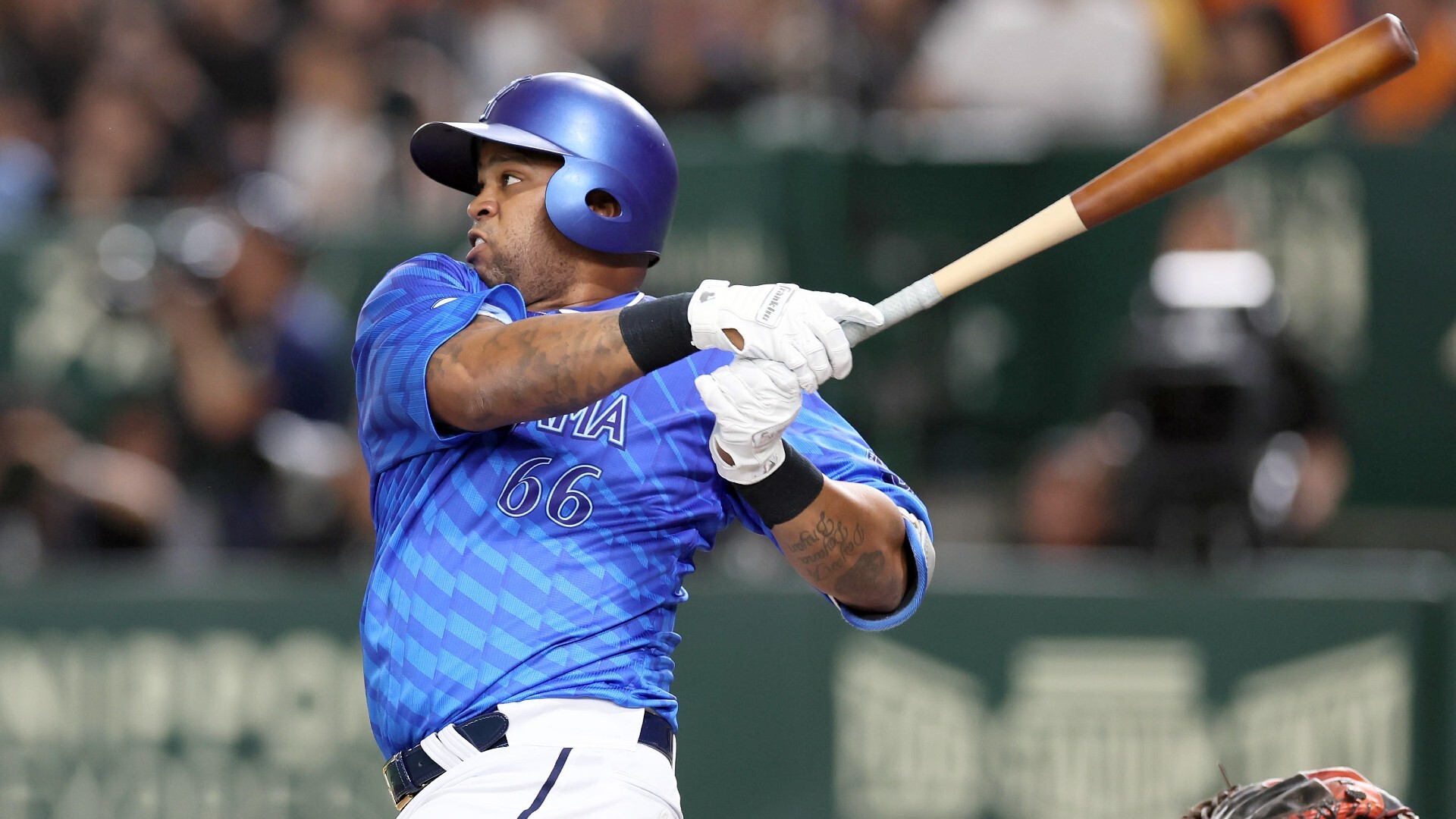 DeNAがビシエドの移籍後初タイムリーなどで3連勝、宮﨑敏郎と桑原将志に一発｜巨人×DeNA｜プロ野球結果（DAZN News） - Yahoo!ニュース