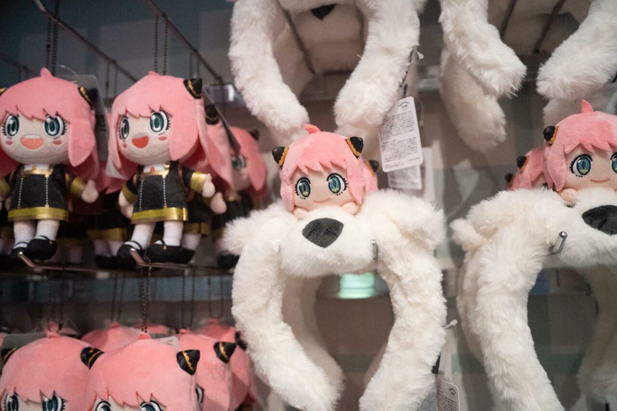 『SPY×FAMILY』USJ限定グッズを一挙紹介！ アーニャのカチューシャほか激かわアイテムが充実だよ～♪（ぴあ） - Yahoo!ニュース