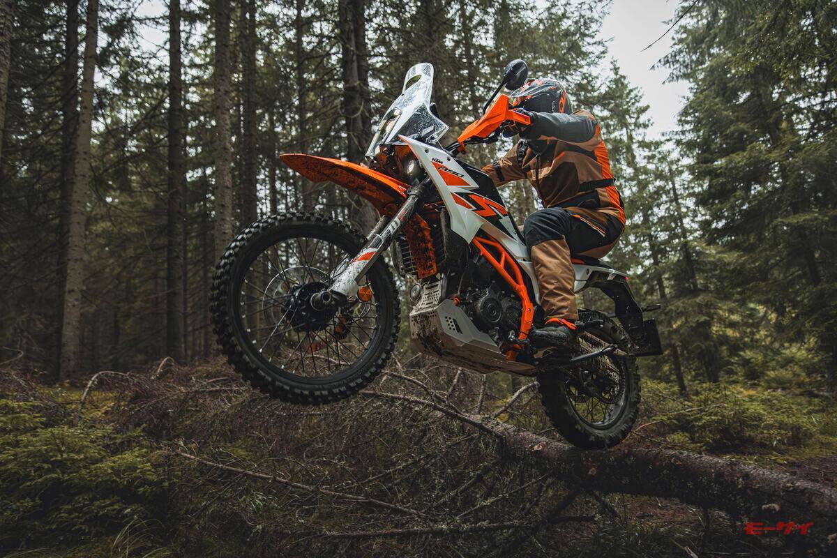 【新型KTM 390 ADVENTURE R】日本上陸！普通二輪免許ユーザー待望のミドルアドベンチャーモデルが9月発売。価格97万9000円！（モーサイ） - Yahoo!ニュース