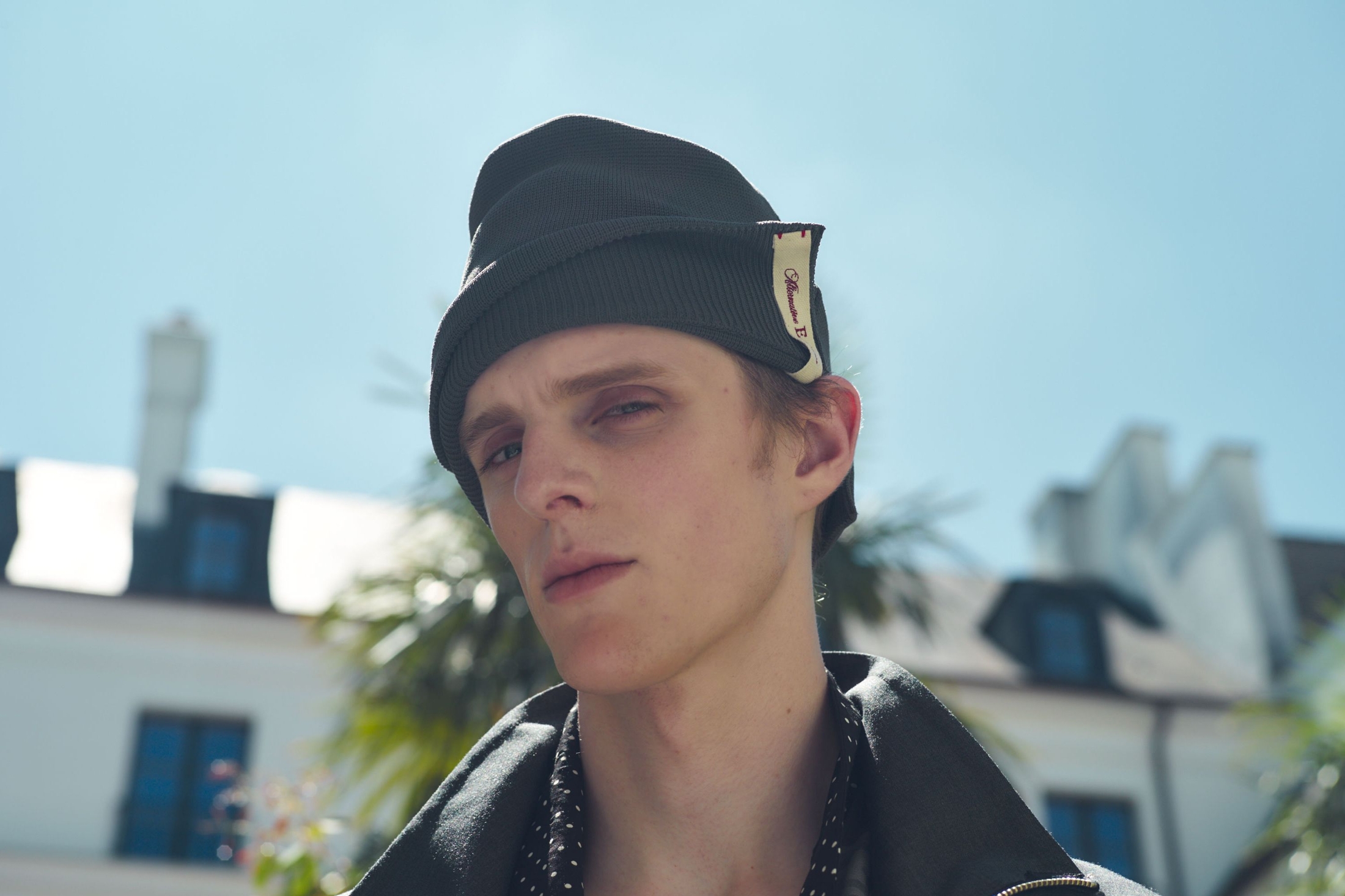 ベッドフォードが鳴らす“幸せ”のゴールドベル【2026年春夏コレクション】（GQ JAPAN） - Yahoo!ニュース